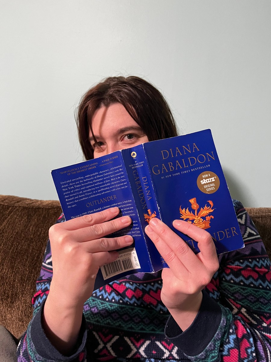 Book Review: Outlander – The Book Nook Chronicles
